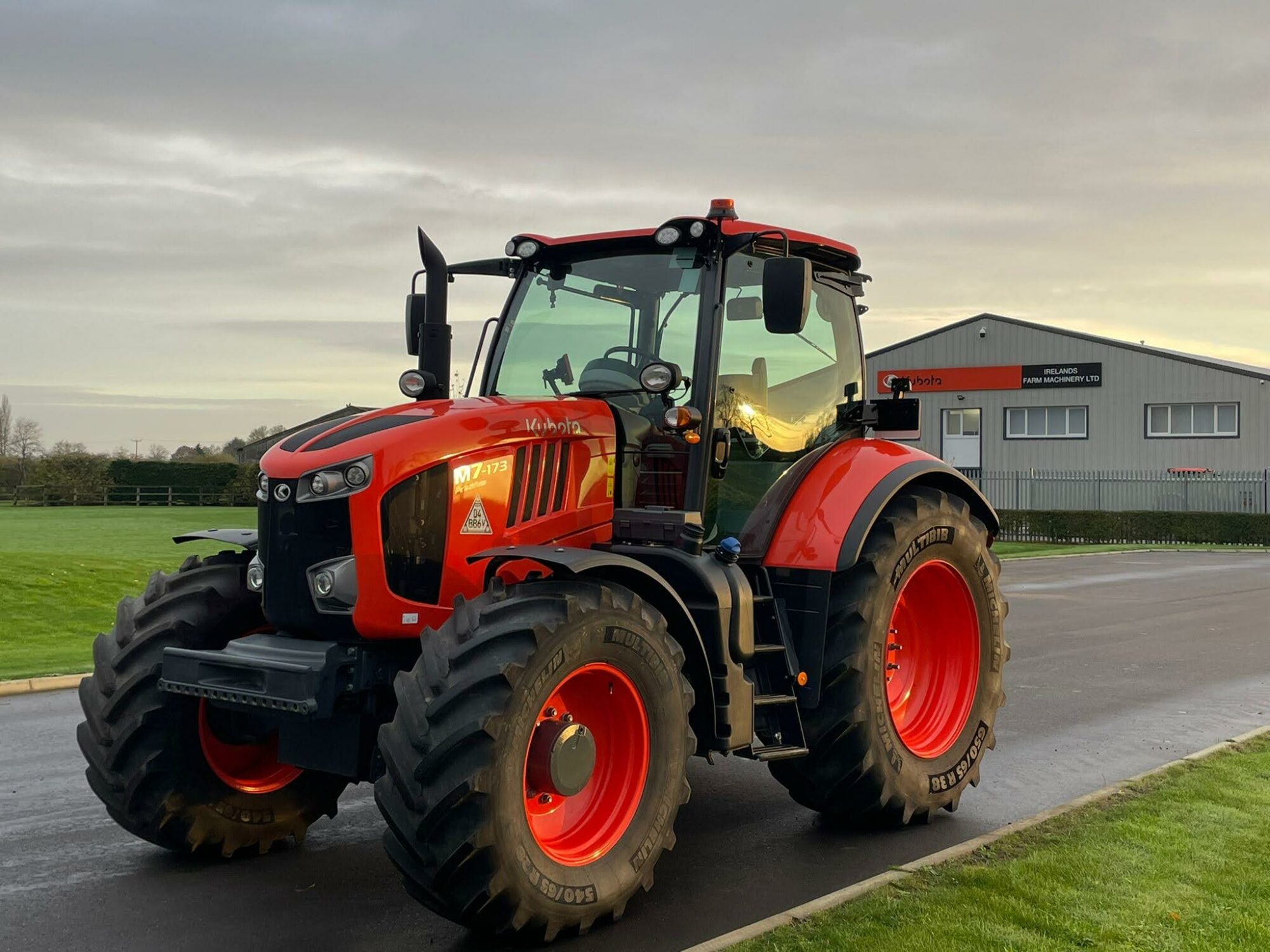 KUBOTA M7-173 TRACTOR(2021) | Irelands Group