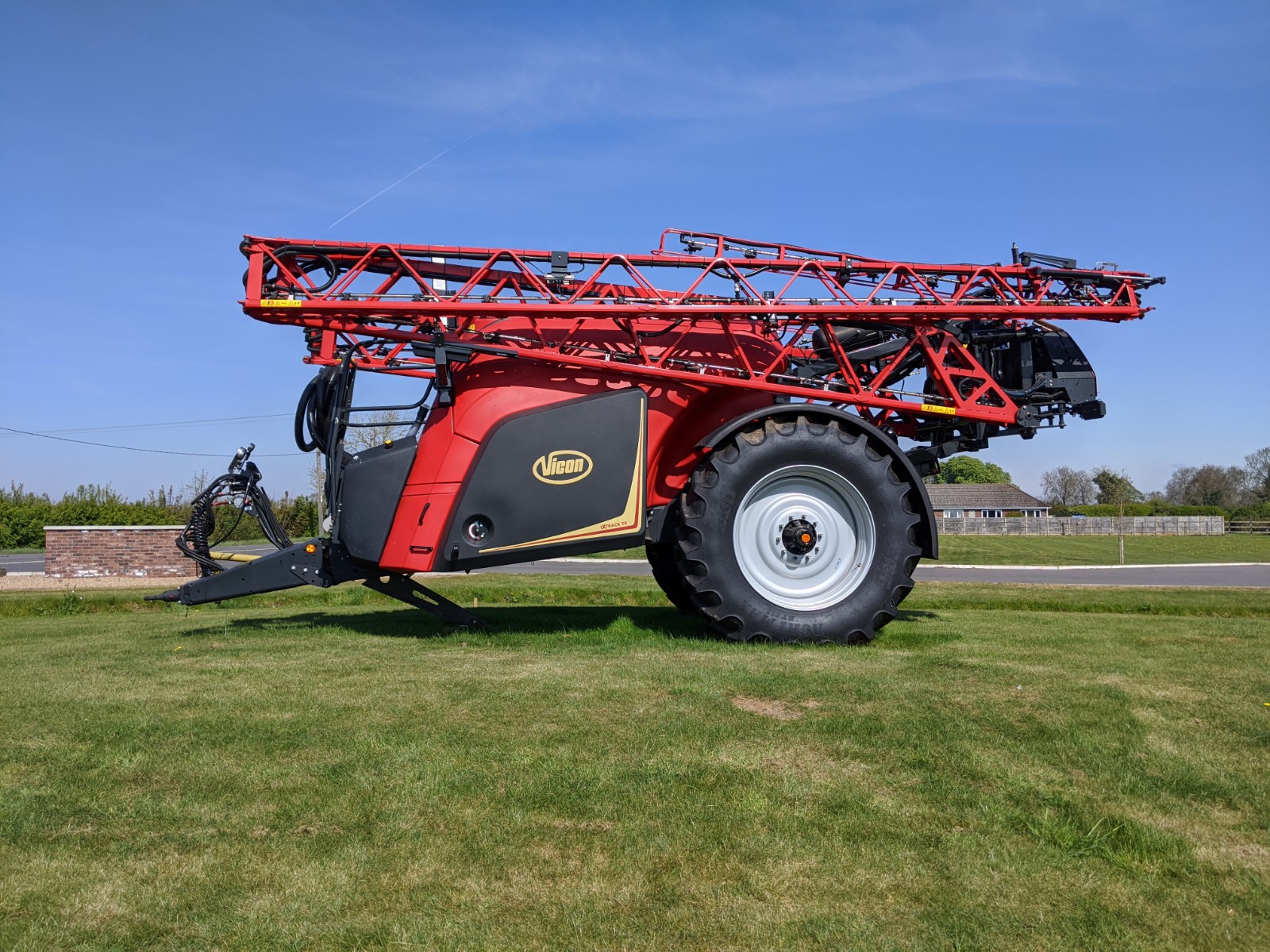 VICON IXTRACK T4 TRAILED SPRAYER Online Shop | Irelands Group