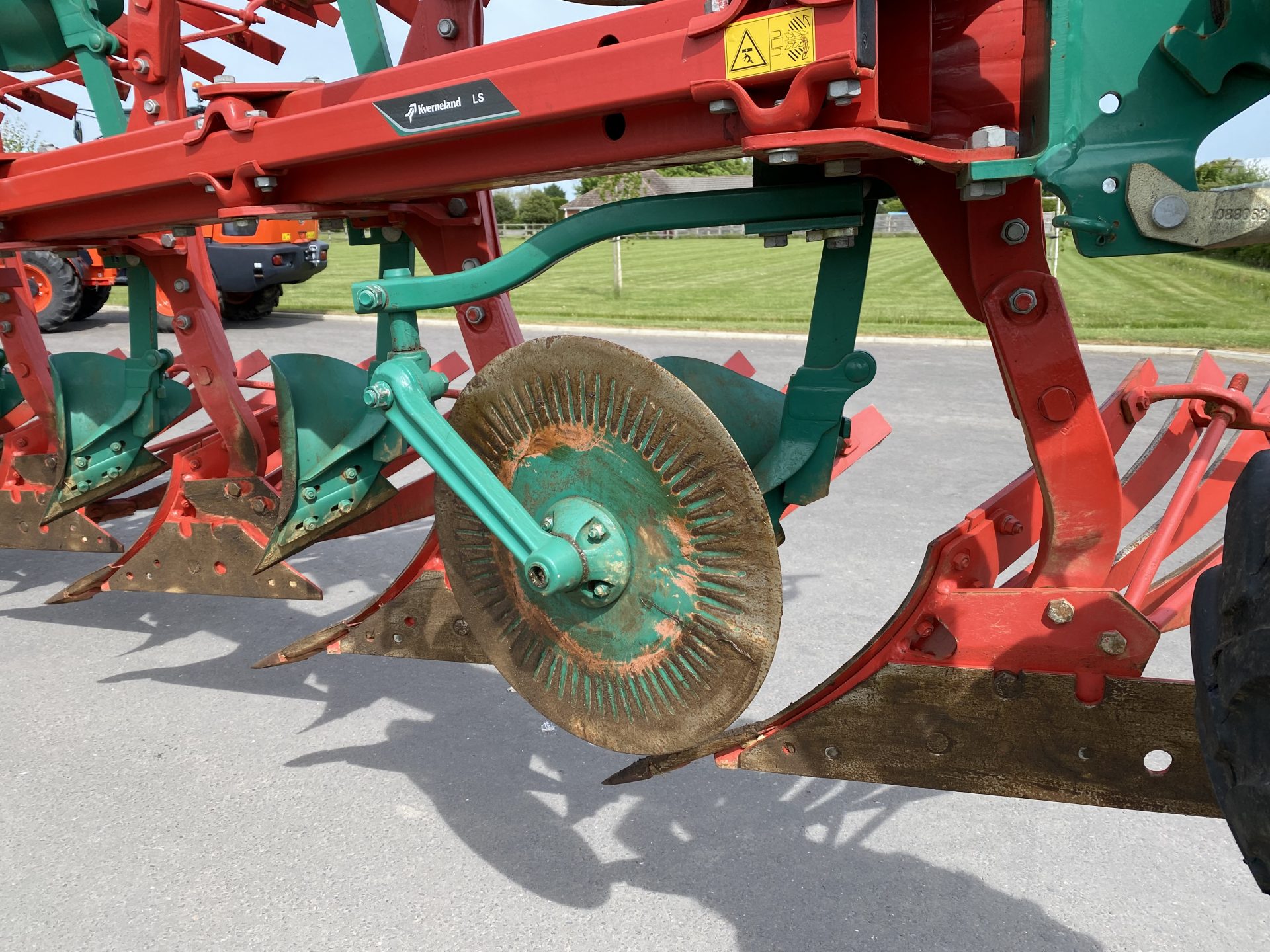 KVERNELAND PLOUGHS FOR HIRE | Irelands Group